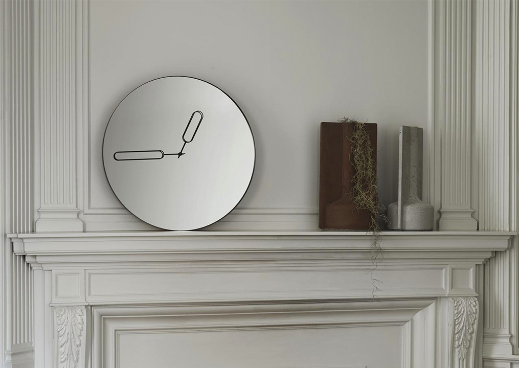 M A R T I N H I R T H — Mirror Clock